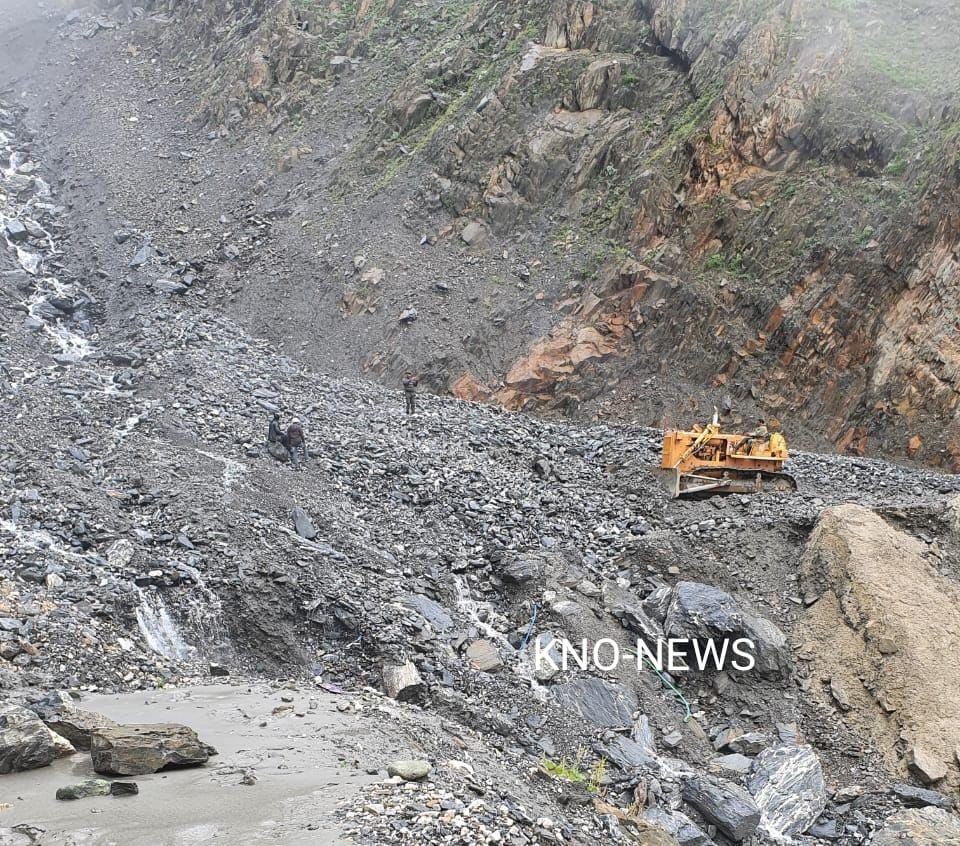 Zojila-road-block-.jpg