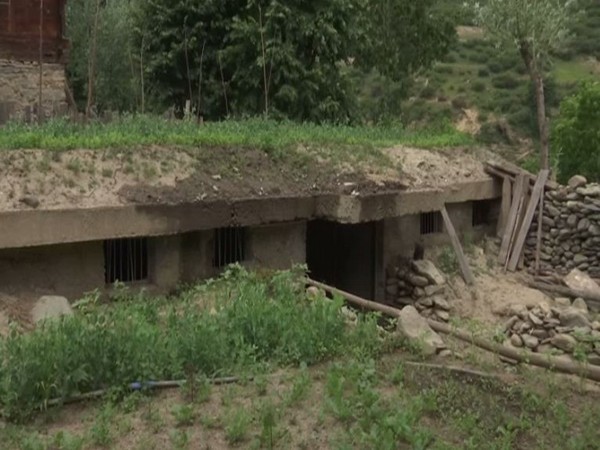 Border-Bunker.jpg